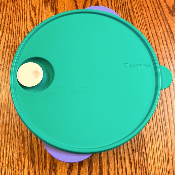 Tupperware | Kitchen | Vintage 9s Tupperware Crystal Wave 0microwave ...